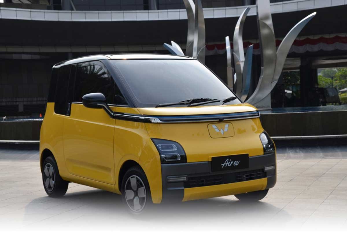 Wuling Air EV Dinobatkan Sebagai FORWOT Car of The Year 2023